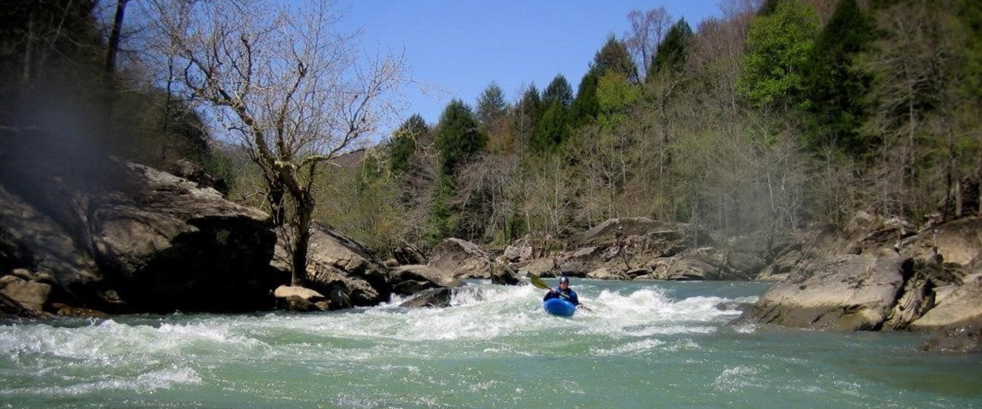 Kayaking on the Cumberland River: An Overview